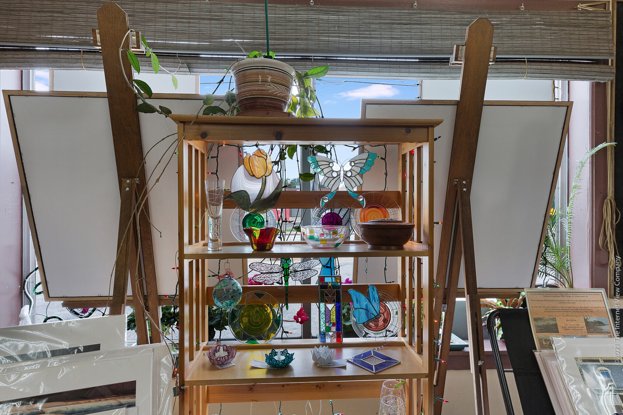 Lucy's Art & Frame Shop - Lucy's Art & Frame